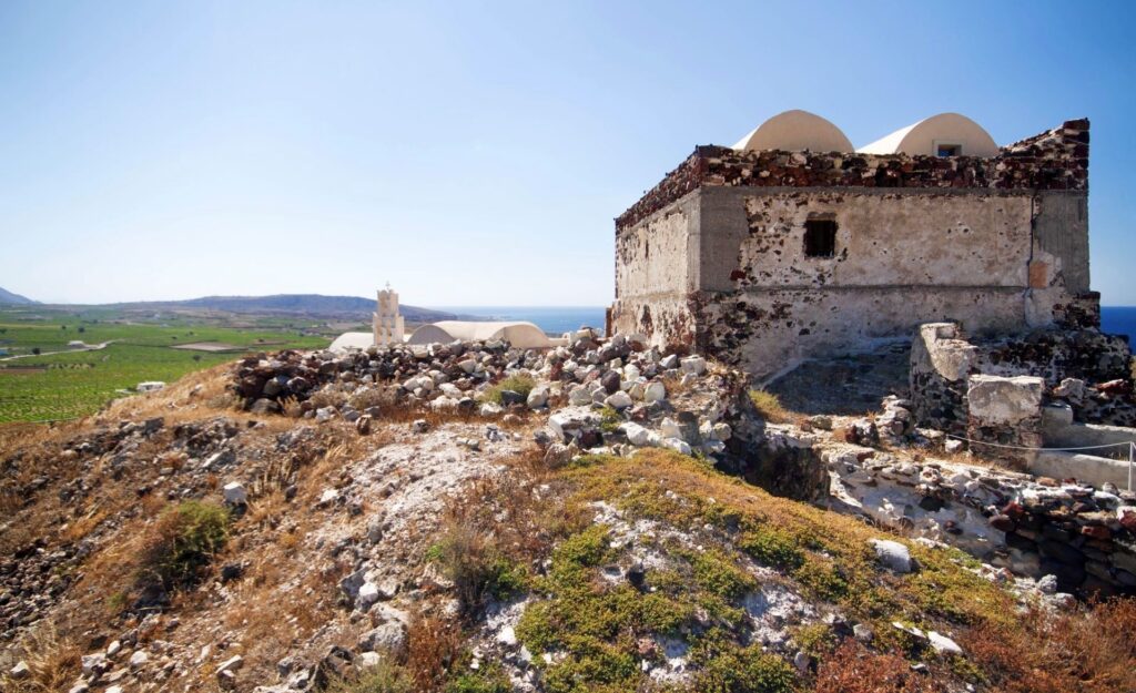 Discover the Venetian Castle in Akrotiri: A Must-Visit Historical Gem ...