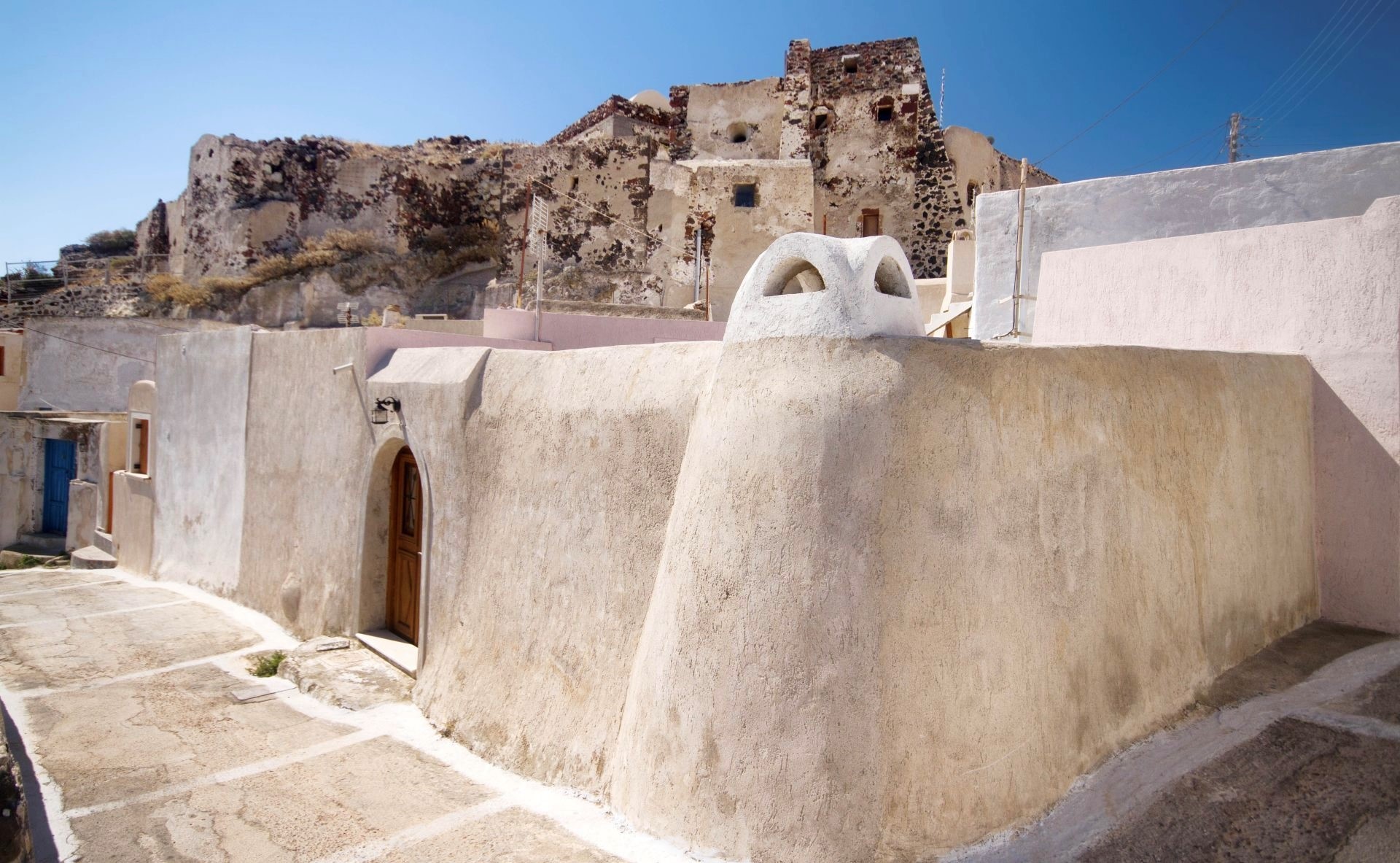 Discover the Venetian Castle in Akrotiri: A Must-Visit Historical Gem ...